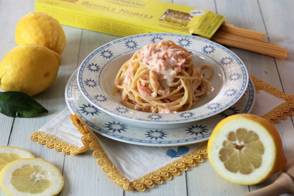 Spaghetti al salmone con yogurt e limone - Delizie & Confidenze