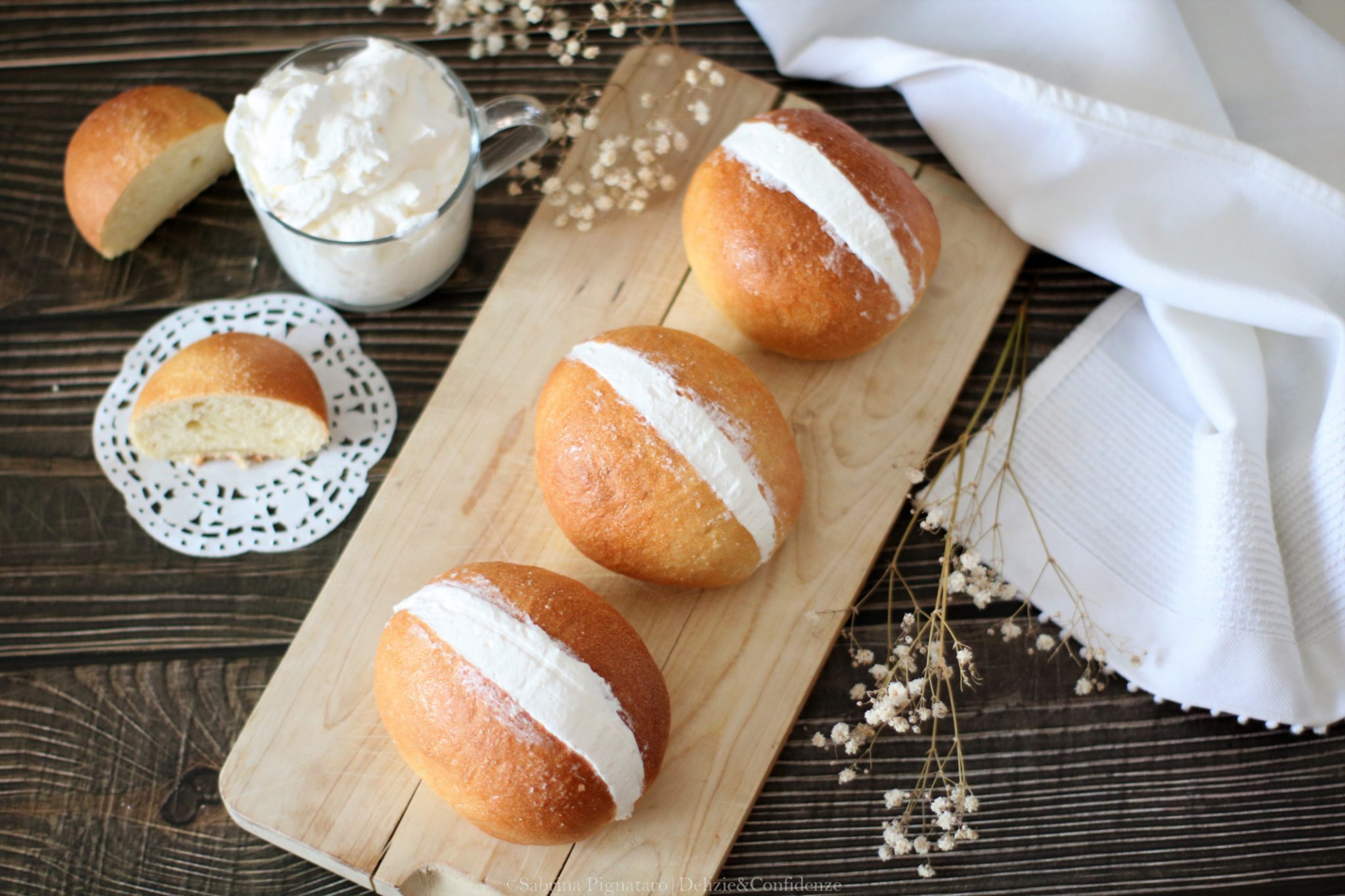 Maritozzi con panna (ricetta dairy free) - Delizie & Confidenze